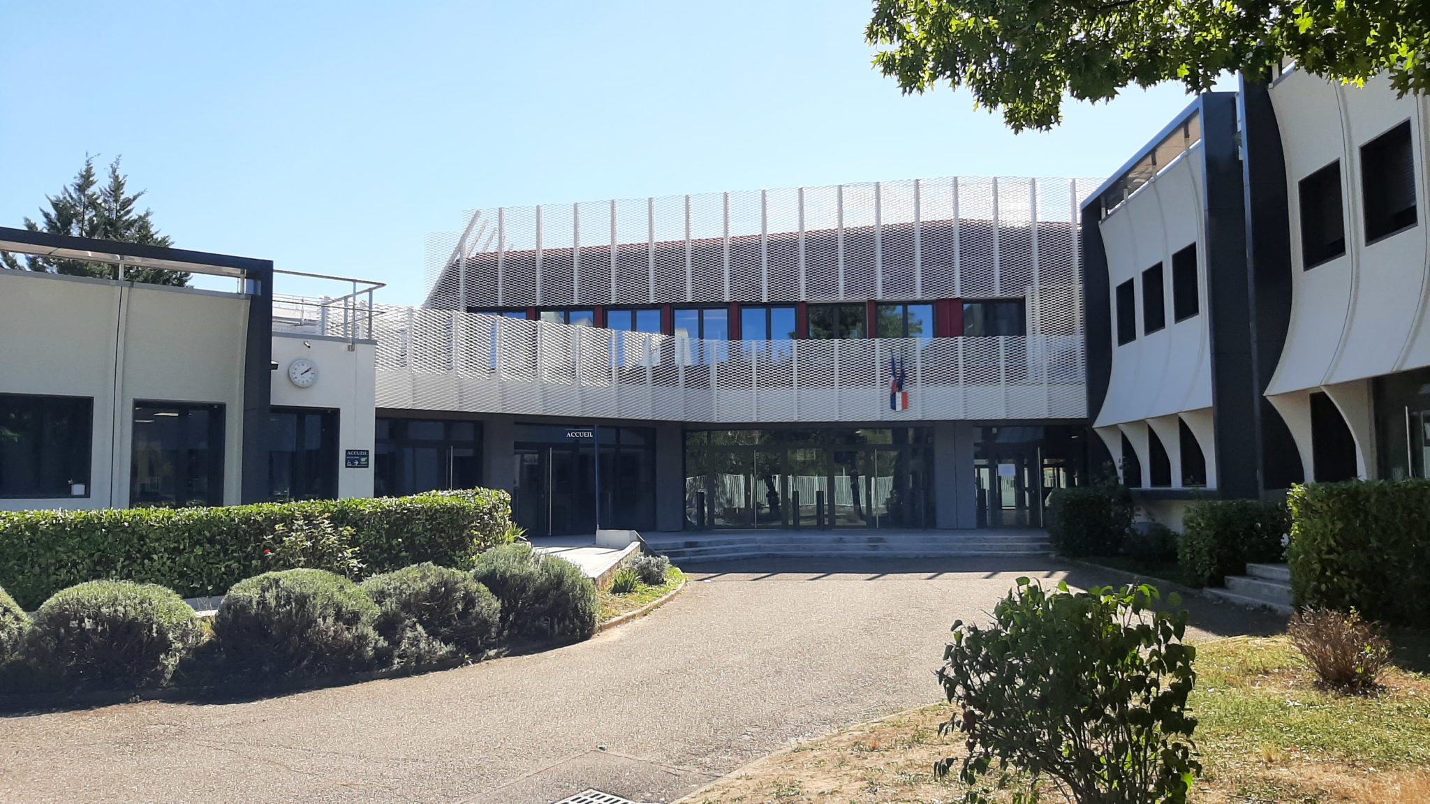 Rénovation énergétique du lycée Fernand Forest à Saint-Priest | SPL-OSER